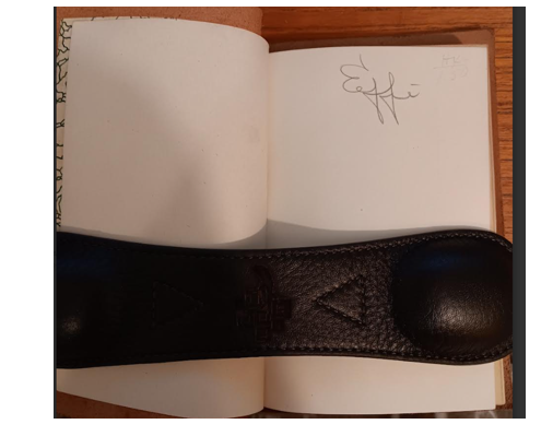 Effie signature – Family Locket